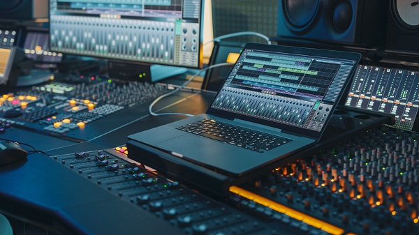Top 7 Things You Need For Your Home Music Studio Top 7 Things You Need For Your Home Music Studio
