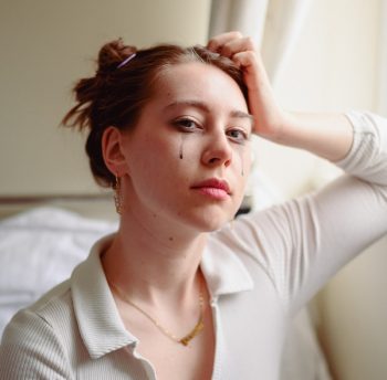 Listen: Elisa Ailes - "HOE DAYS"